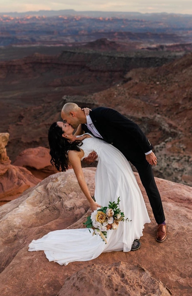 Caitrin + Jared - Ellington Collection – Wedding Flowers For Rent